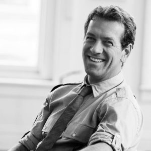 รู้จัก ‘ไมเคิล ดอบบ์’ จิตรกรอินดี้ใจบุญ ผู้ใช้ลาภลอยก้อนโตเป็นทุนต่อ ...